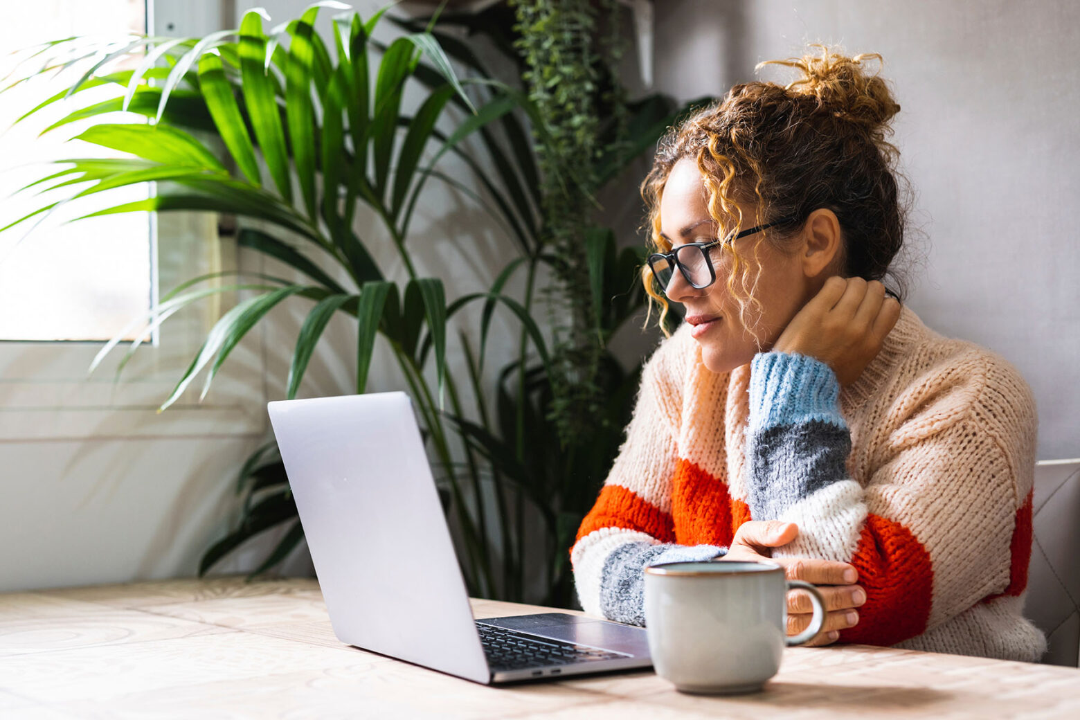The Impact of Online Crisis Volunteers - Crisis Text Line